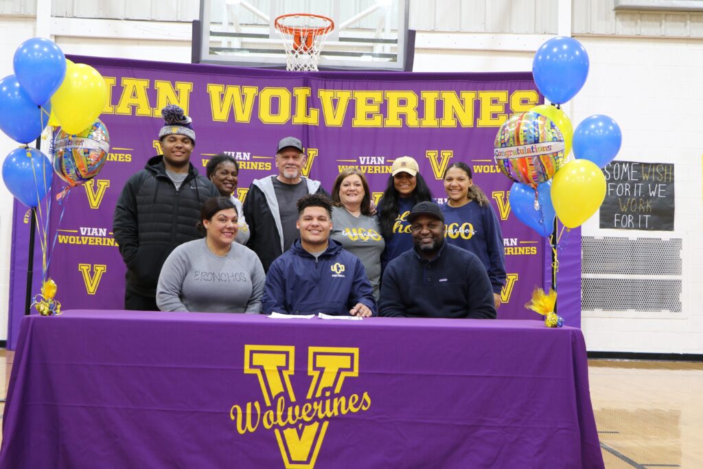 Vian Football Three Vian Seniors Sign Letters of Intent - Vian Tenkiller